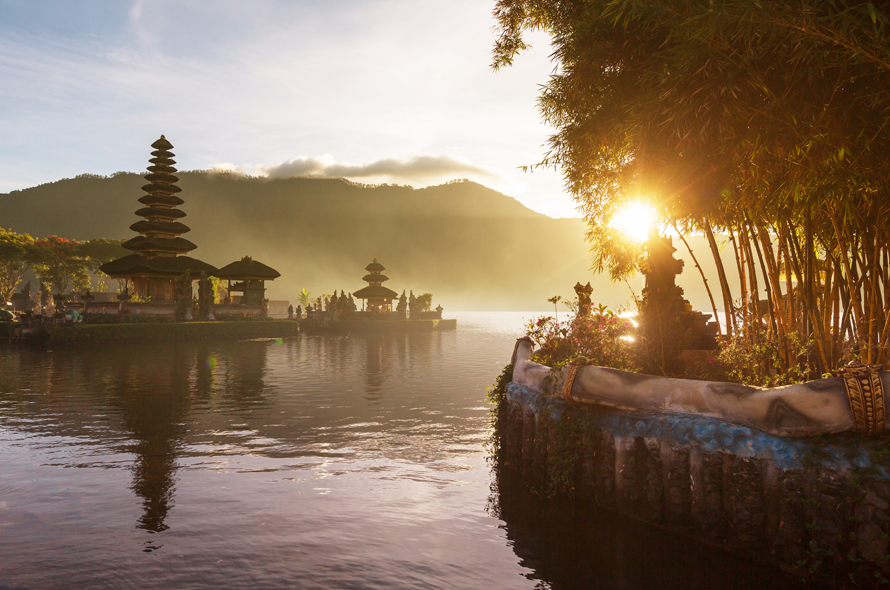 SMSMondial - Largest Travel Agent in Malta | 5 offices